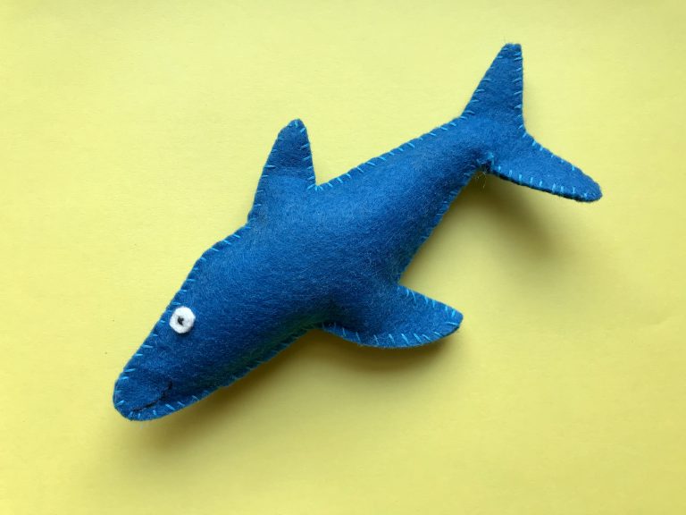 DIY Felt Shark - Creative Cynchronicity