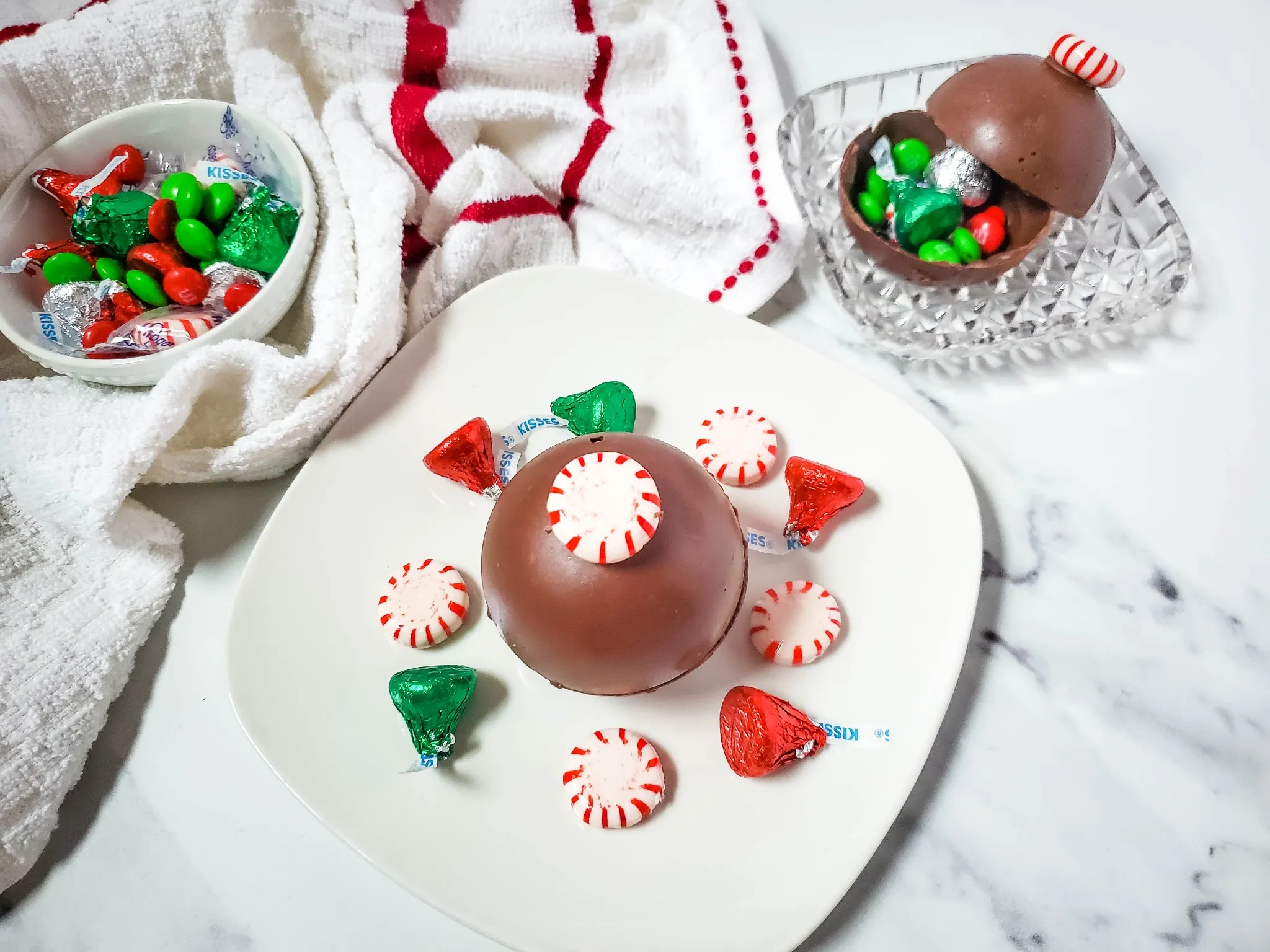 Candy Filled Christmas Chocolate Balls - Creative Cynchronicity